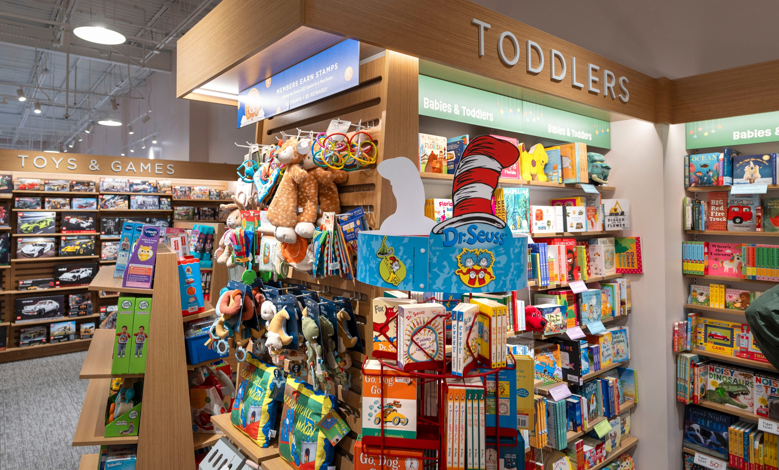 Report: Barnes & Noble plans Colorado store expansion in 2026